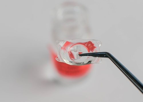 How Does the Visian ICL Work? - Herschel LASIK and Cataract Institute